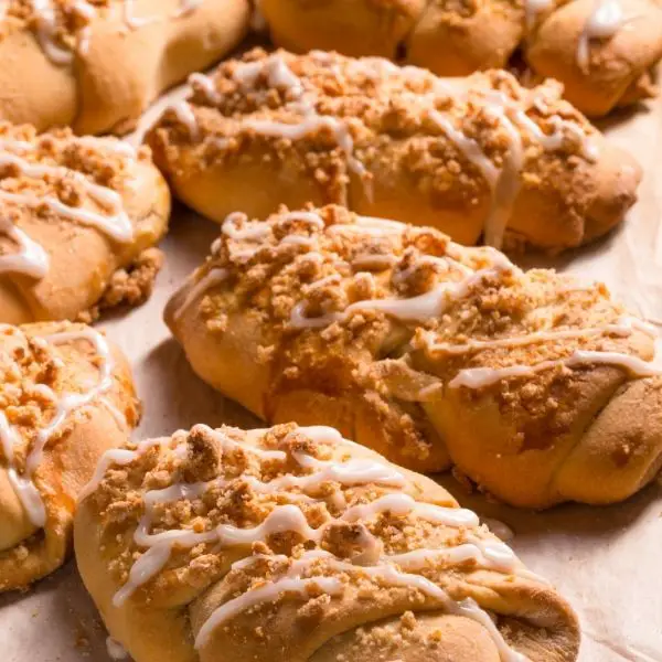 Kolach (Ukrainian Christmas Bread) Cake Recipe - CakeRe