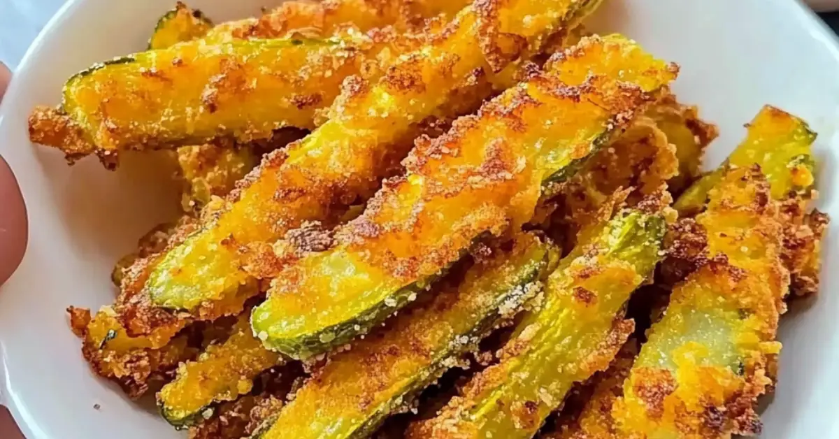 Crispy Cheddar Pickle Fries: A Tangy & Cheesy Low-Carb Snack